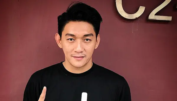 Pesona Selebgram Shindy Putri Berkostum Duyung di Kolam Renang, Disebut ...