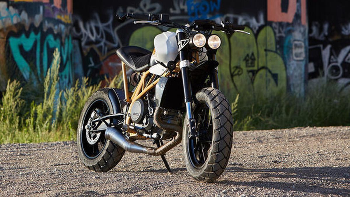 KTM Duke 650 Tampil Buntung - Galeri Otosia.com