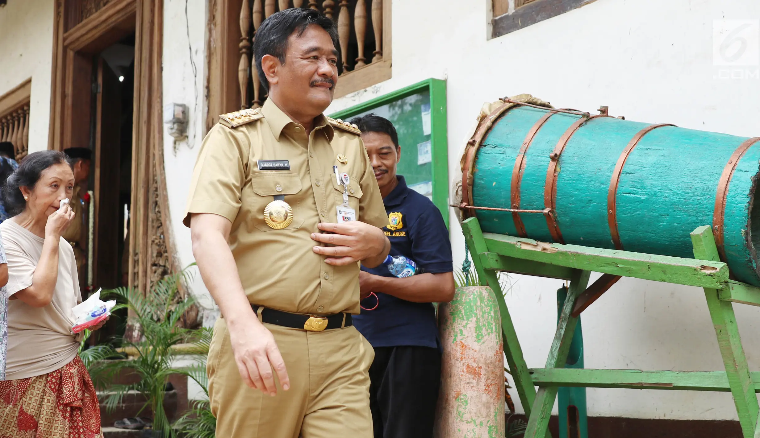 PHOTO: Djarot Resmikan Masjid Berusia Lebih 250 Tahun di Tambora - Foto ...