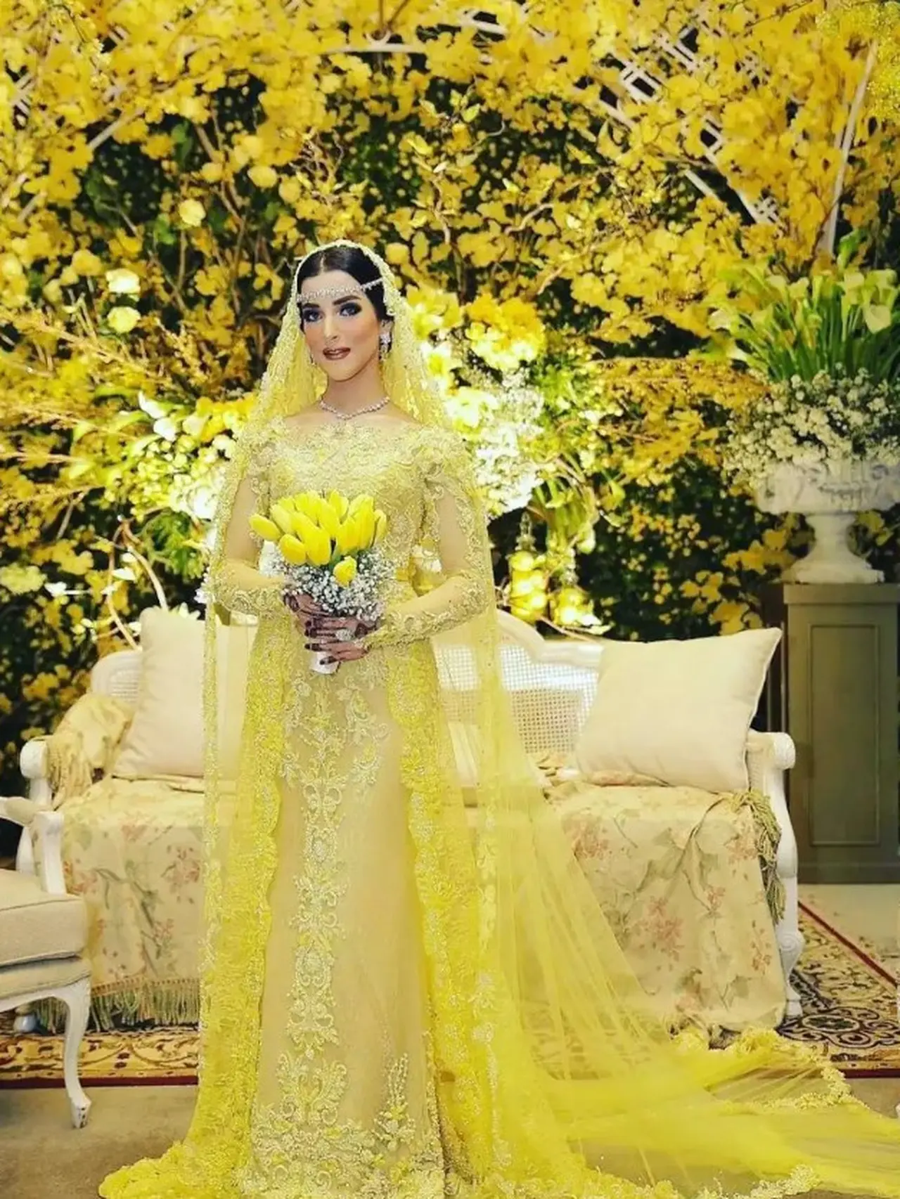7 Selebriti Kenakan Gaun Rancangan Ivan Gunawan saat Nikah, Begitu ...