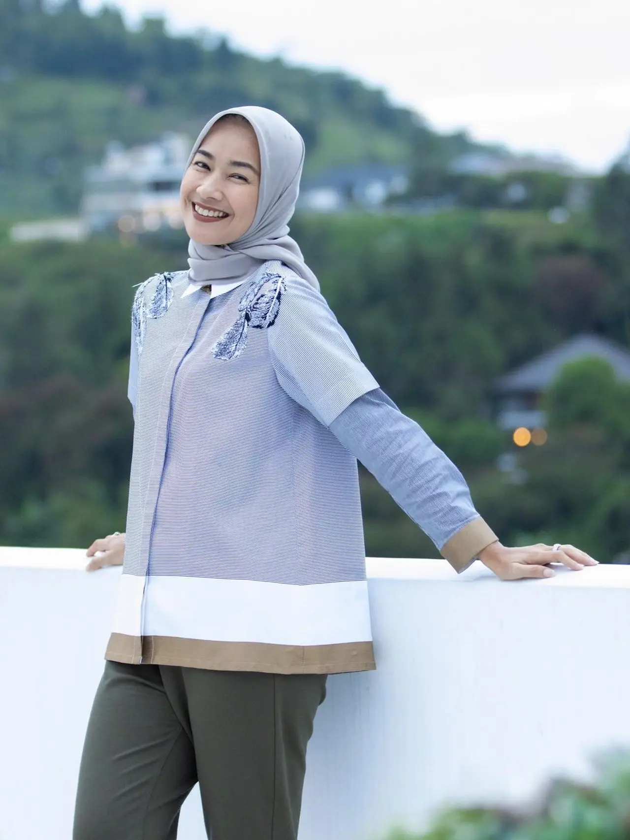 6 Alumni Putri Indonesia yang Kini Tampil Cantik Berhijab ...