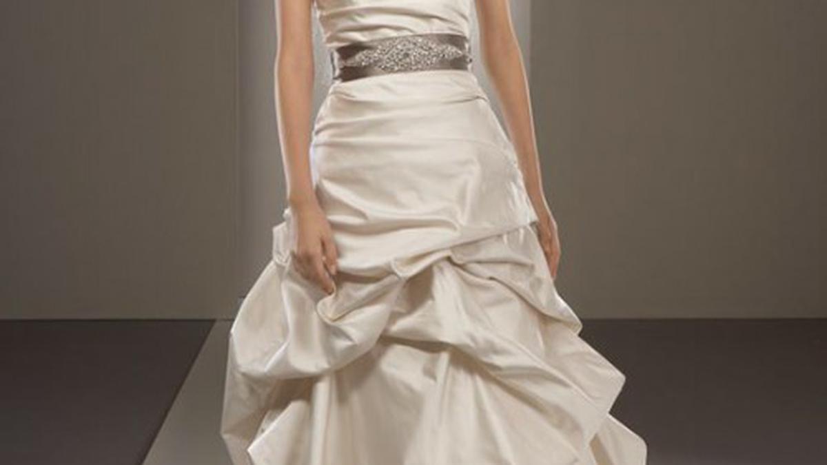 10 Inspirasi Gaun Pengantin Simple dan Elegan - Photo Fimela.com