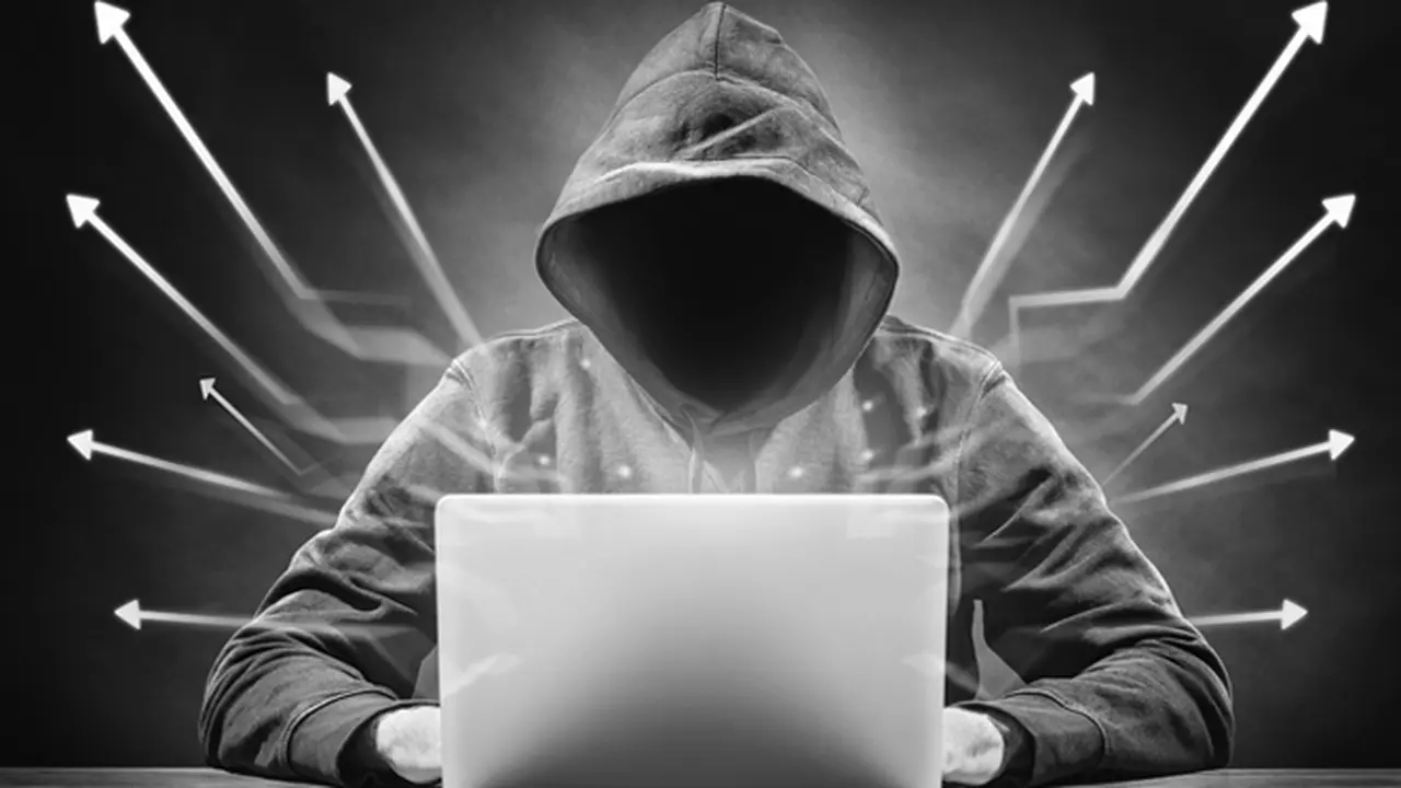 Apa Itu Hacker? Pahami Pengertian, Macam-macam, dan Tugasnya - Hot ...
