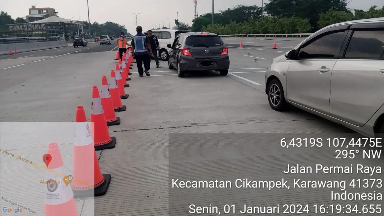 Tol Cikampek Arah Jakarta Contraflow dari KM 70 sampai KM 36 Mulai Pukul 16.20 WIB - Bisnis ...