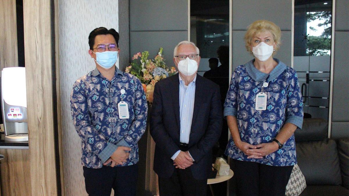 Menilik Persiapan RS EMC dalam Akreditasi JCI Bersama Dr Tom Kozlowski dari Health Strategic ...