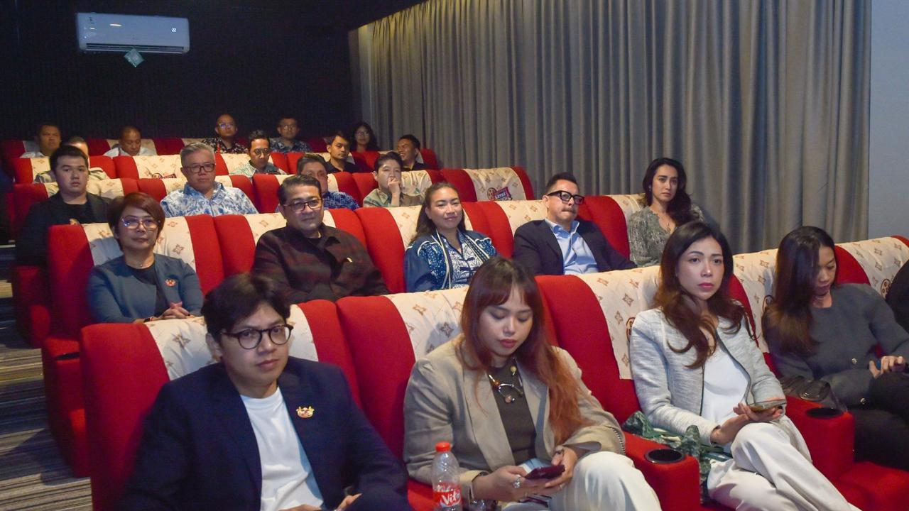 Menteri Ekraf Teuku Riefky Dukung Layar Digi Bangun Bioskop Mini di ...