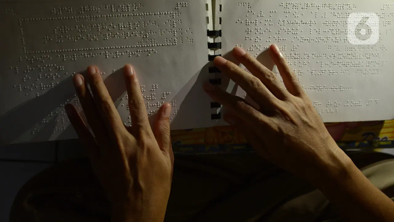 Cara Menggunakan Reglet dan Stilus, Alat Tulis Braille bagi Penyandang ...