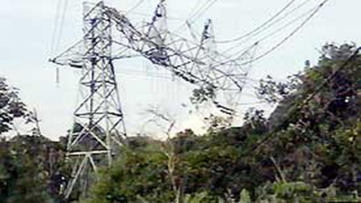 Dua Menara PLN di Depok Roboh - News Liputan6.com