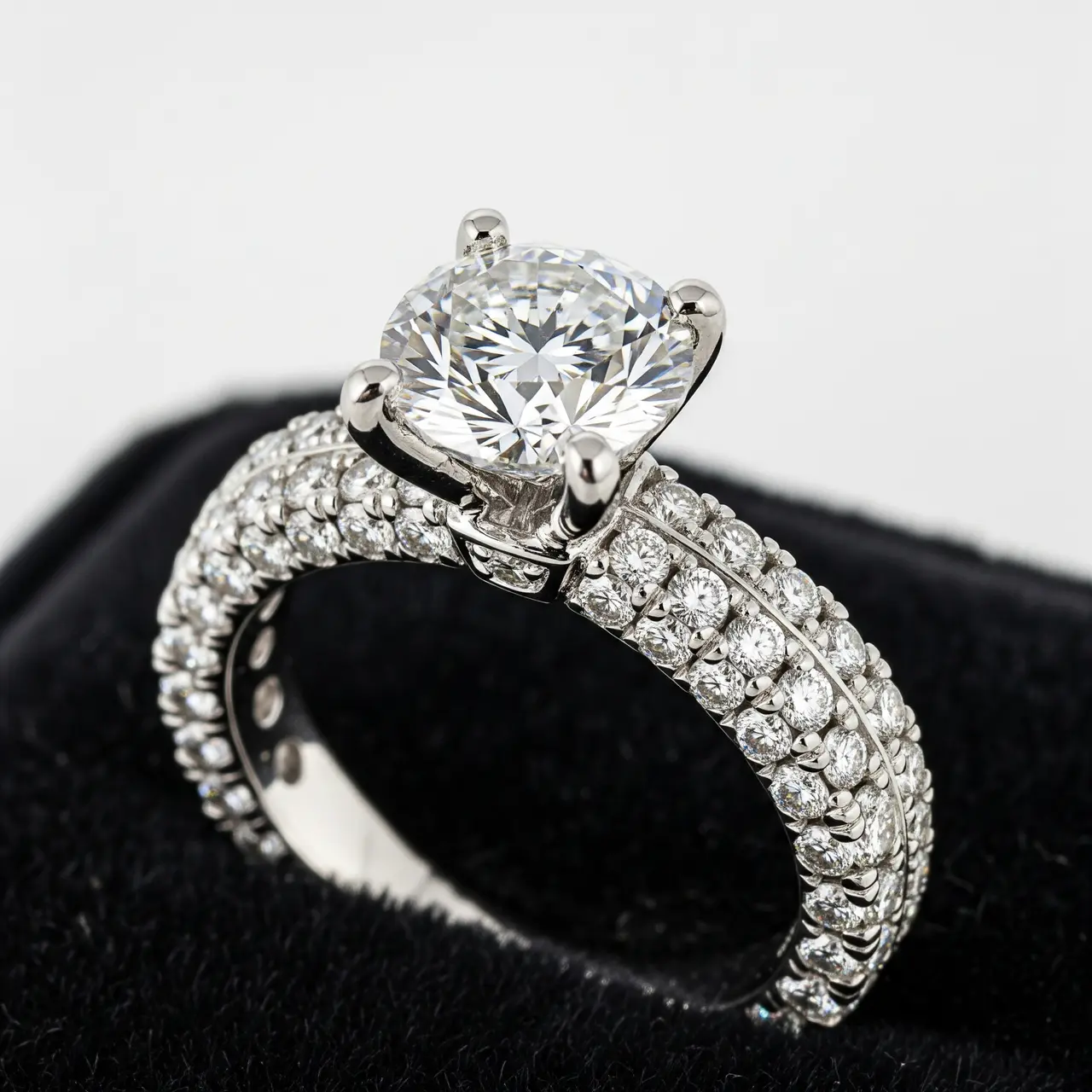 7 Model Cincin Nikah Berlian Terbaru dengan Desain Luxury dan Timeless ...