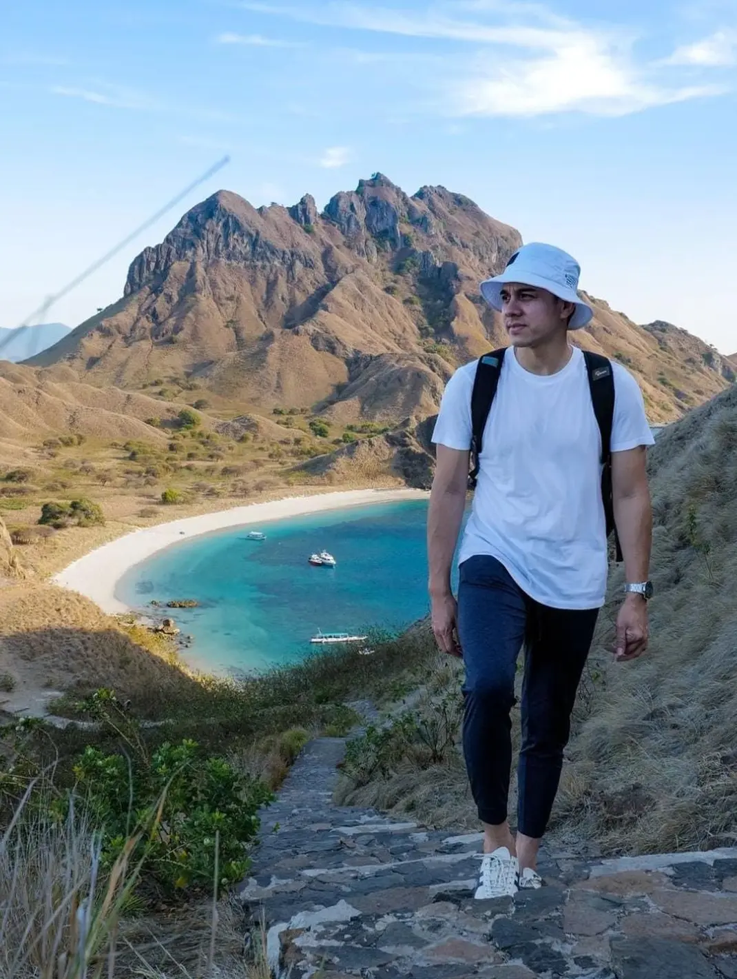 6 Pesona Rionaldo Stokhorst, Sudah 40 Tahun Tapi Wajah Tetap Awet Muda