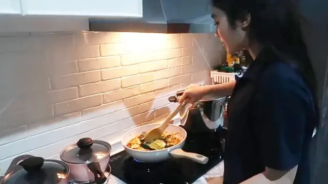 7 Potret Rumah Febby Rastanty yang Serba Terbuka Tanpa Banyak Sekat ...