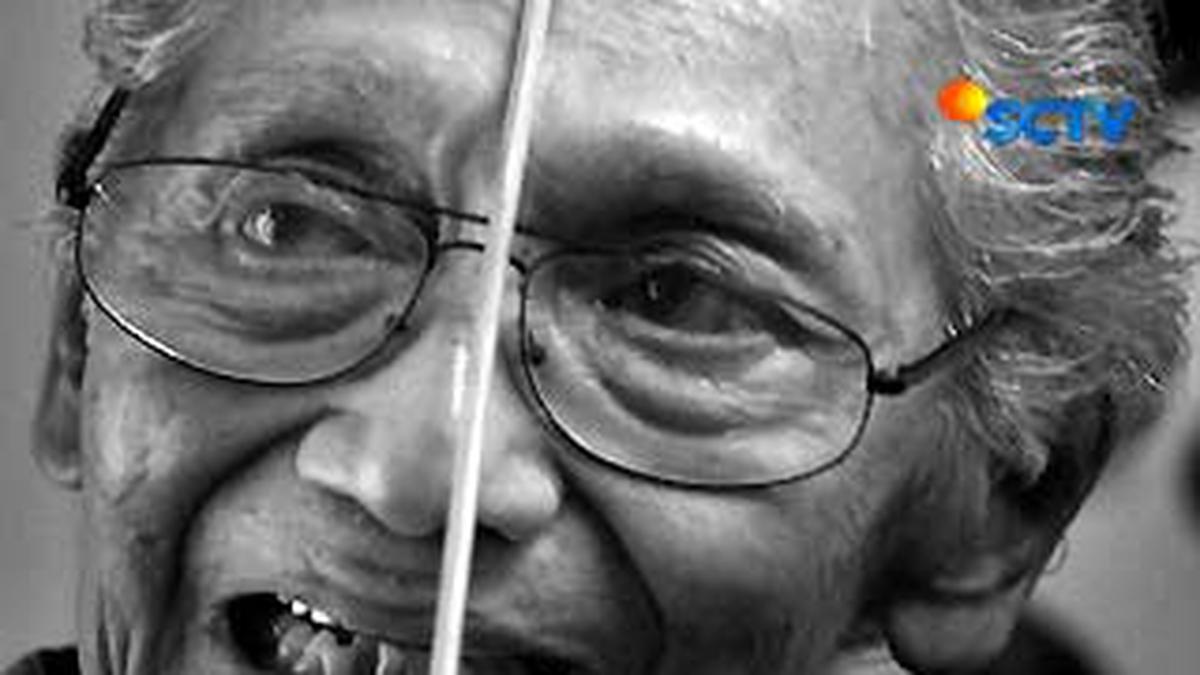 Omar Dhani Dimakamkan Secara Sipil - News Liputan6.com