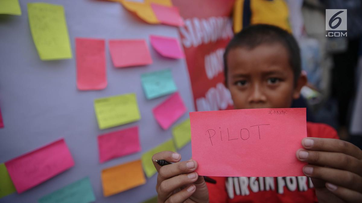 Lewat Secarik Kertas, Anak-Anak Pemulung Tuliskan Cita-Cita dan Harapan ...