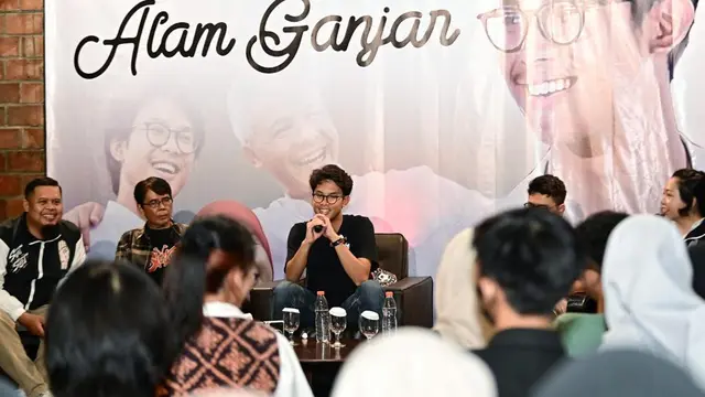 Alam Ganjar Unggah Video Nyanyi Karaoke, Warganet Minta Fokus Garap ...