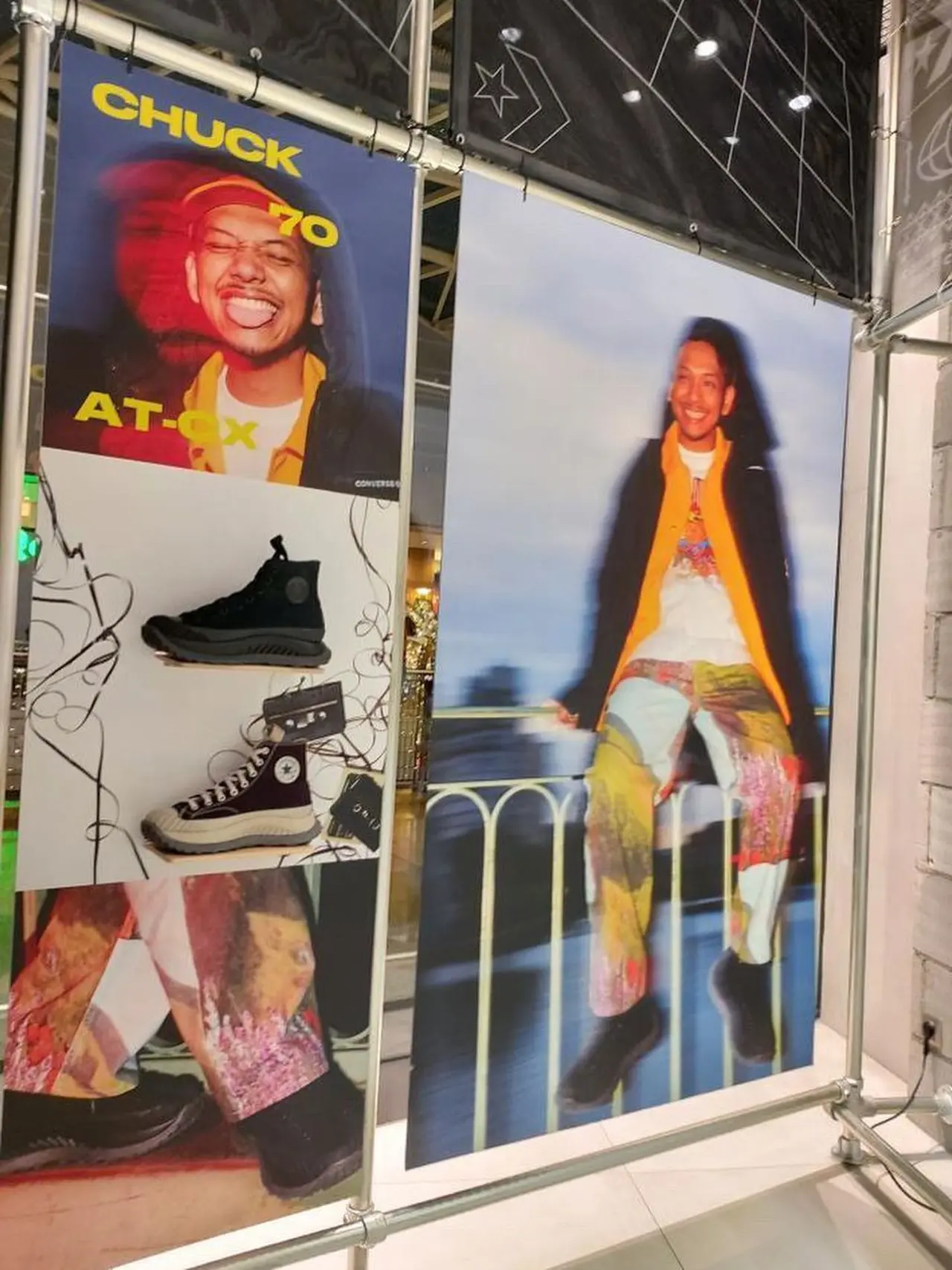 Potret Basboi Rapper Indonesia Mejeng di Toko Converse Polandia ...