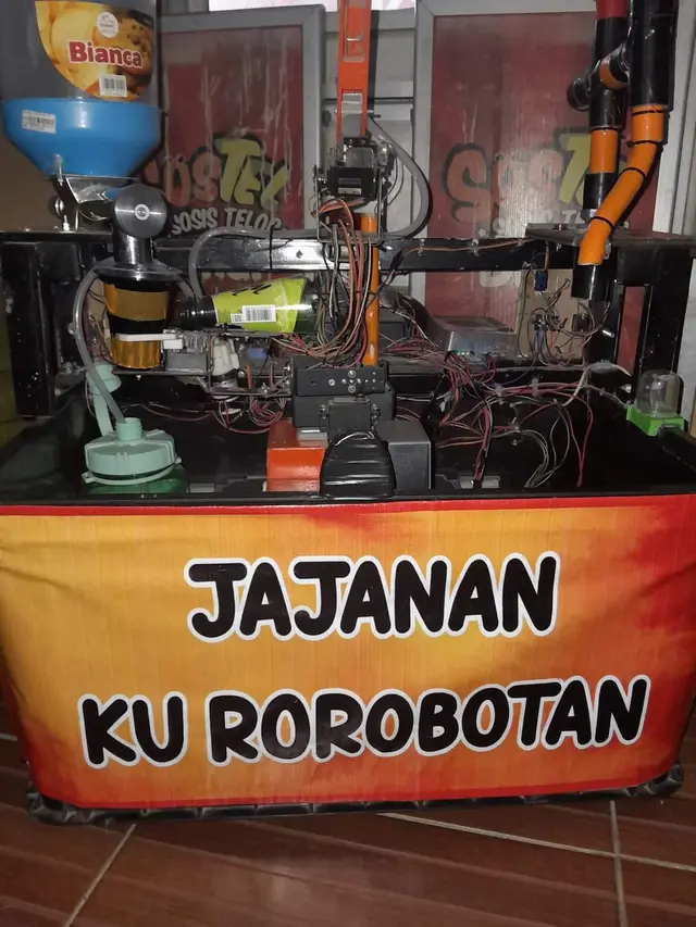 Penjual Es Asal Bandung Viral karena Jualan Pakai Robot Buatan Sendiri ...