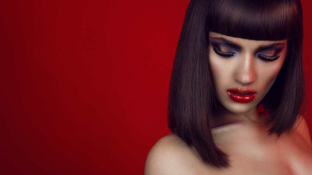 5 Rekomendasi Gaya Rambut Poni Depan yang Bikin Tampilan Awet Muda ...