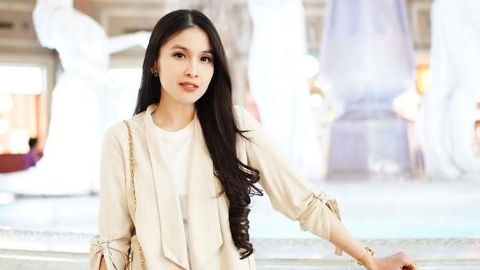 Sudah Kaya Raya, Sandra Dewi Ogah Pamer Saldo ATM - ShowBiz Liputan6.com