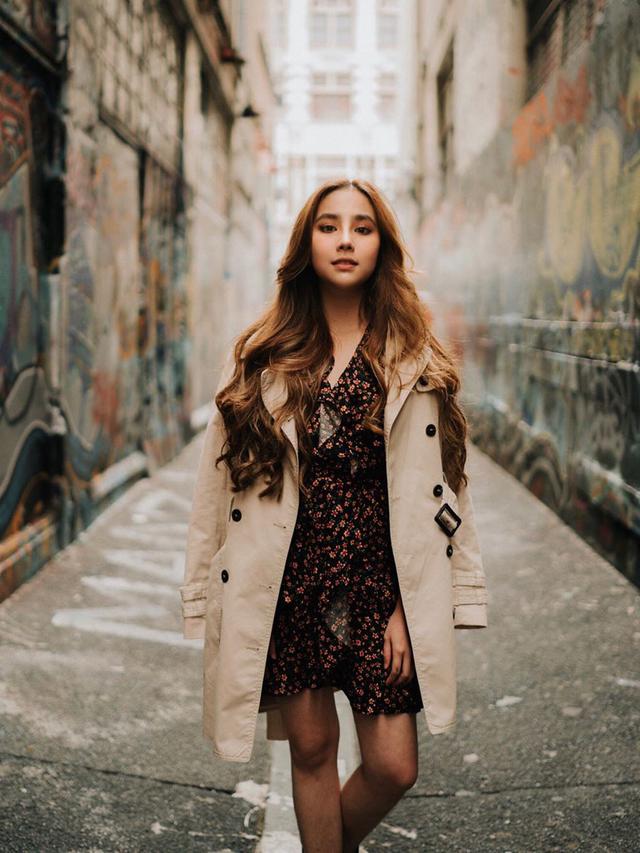 Jarang Muncul di Layar Kaca, Ini 6 Potret Terbaru Agatha Chelsea Kuliah ...