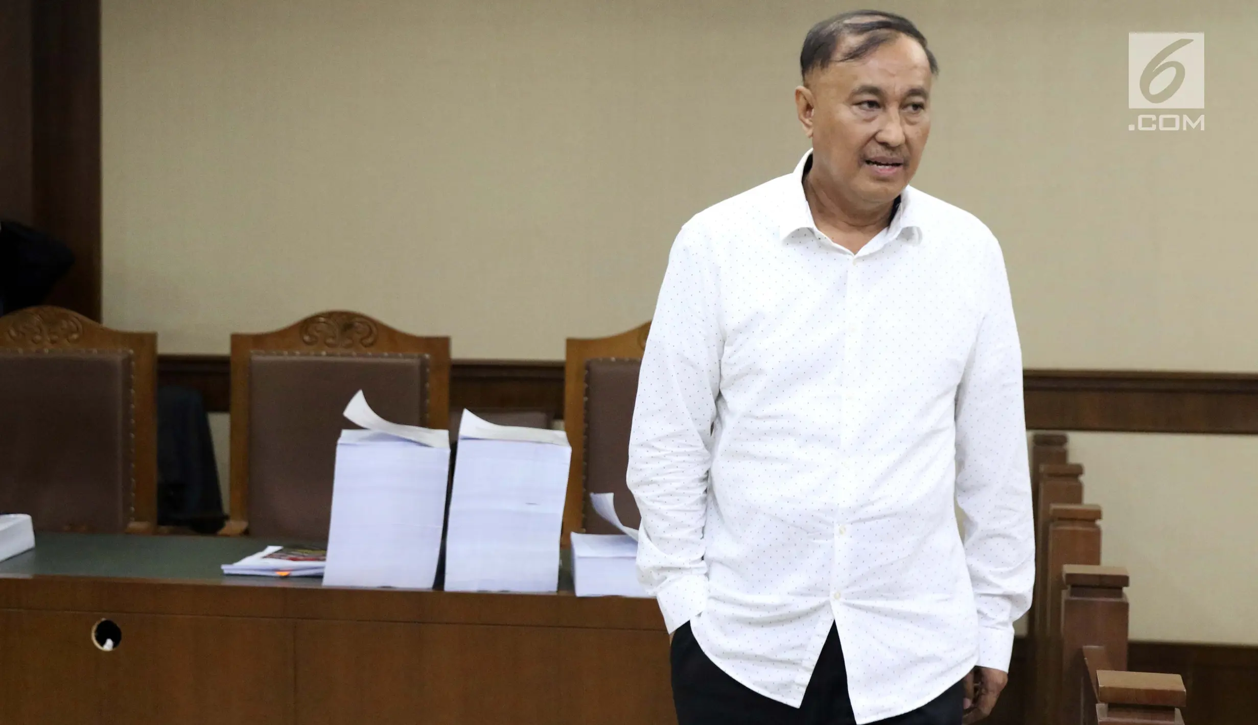FOTO: Markus Nari Jalani Sidang Keterangan Saksi - Foto Liputan6.com
