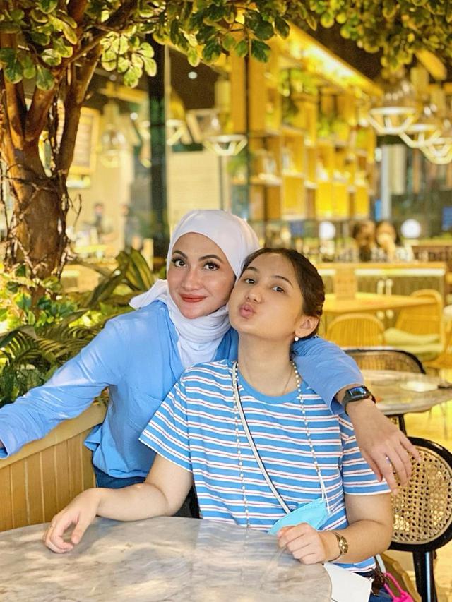 6 Potret Terbaru Natalie Sarah yang Makin Menawan di Usia 38 Tahun - Hot Liputan6.com