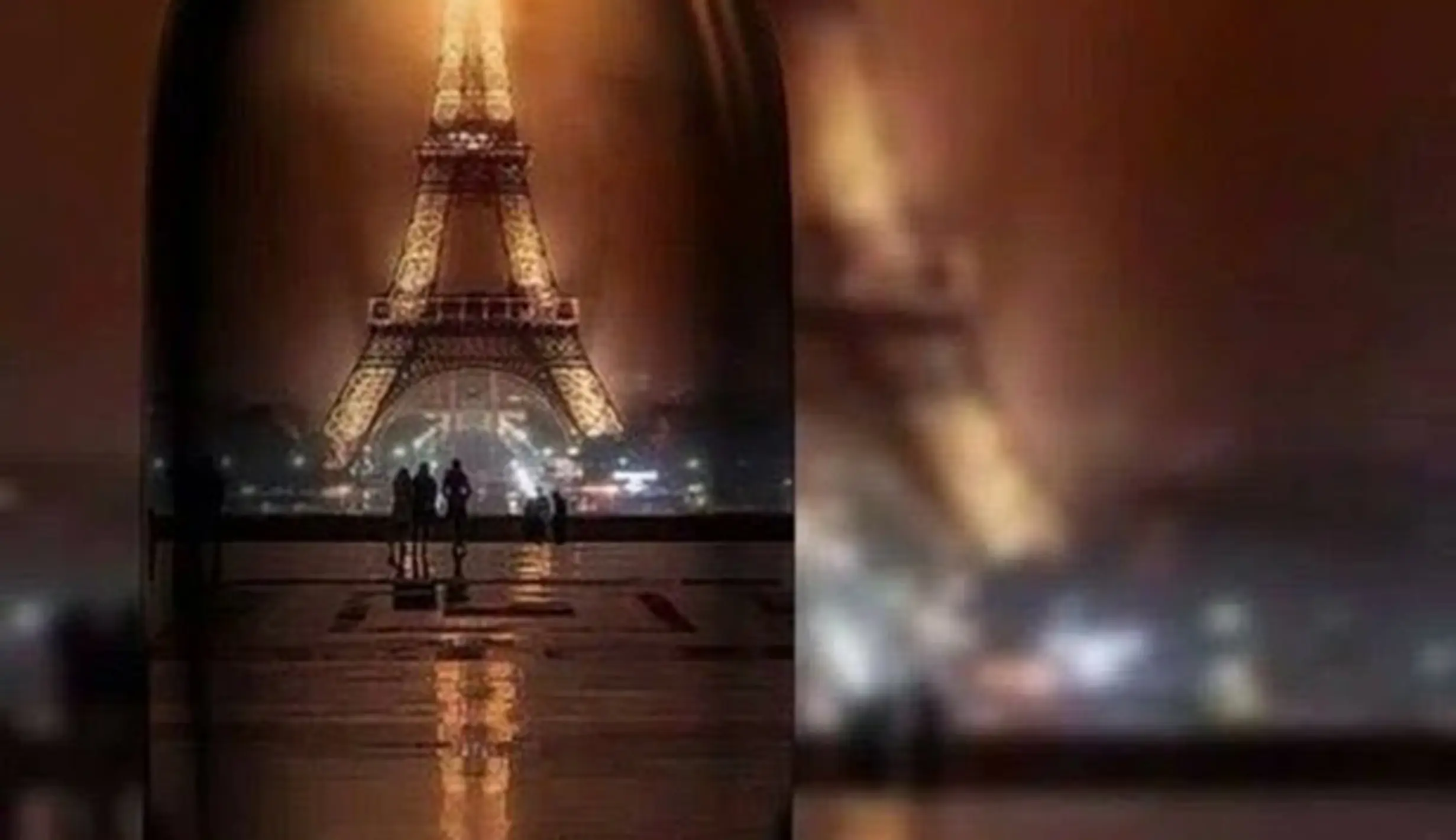 Foto Mengagumkan Pemandangan Super Cantik di Balik Botol Kaca - Photo ...