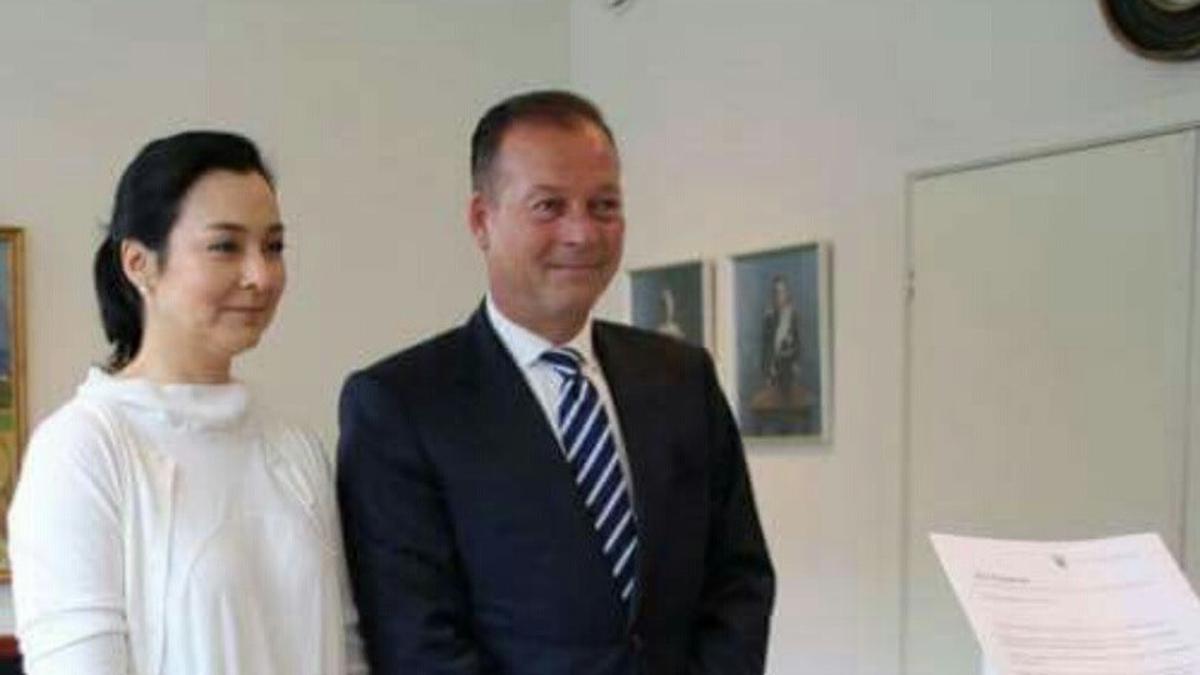 Selamat, Model Senior Larasati Gading, Resmi Dipersunting Bule Jerman