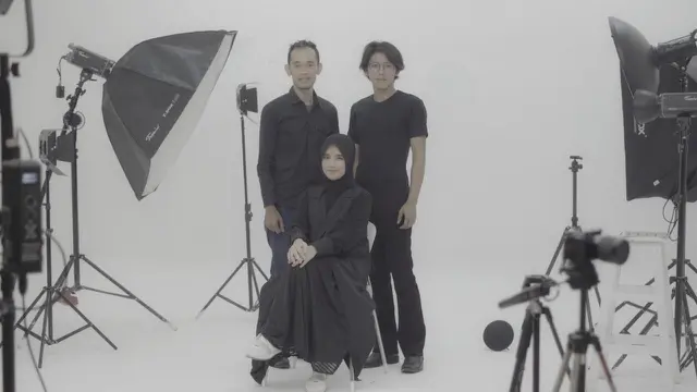 Video Klipnya Mirip Sapu Jagat, Taya Taysa Total Meniru Nissa Sabyan ...