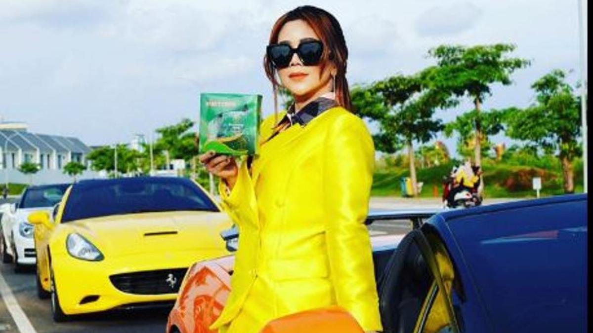 Profil Fenny Frans Istri Sopir Angkot di Makassar yang Viral Ikut ...