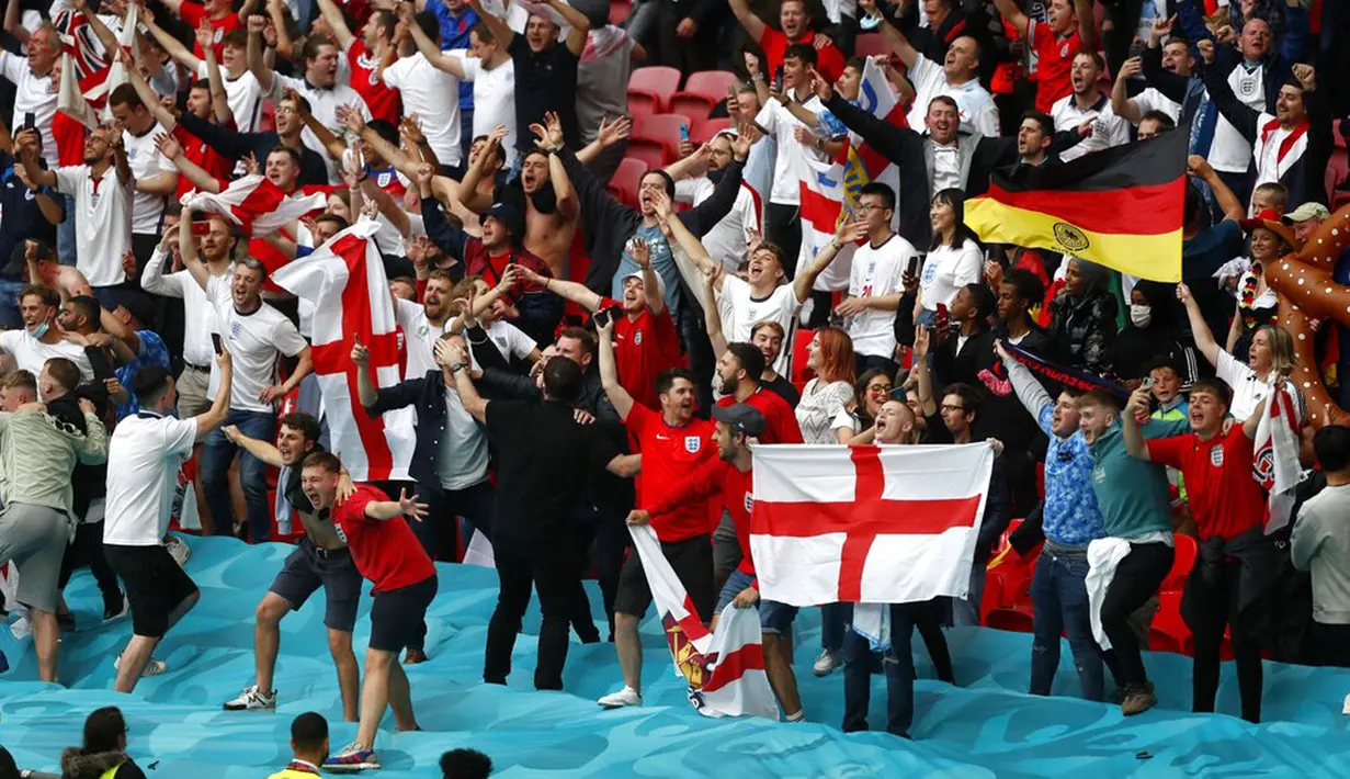 FOTO: Euforia Suporter Usai Inggris Libas Jerman di Euro 2020 - Foto ...