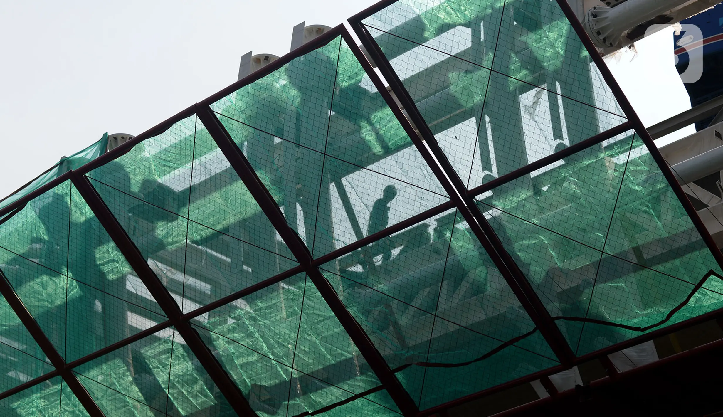 FOTO: Perkembangan Stasiun LRT Kawasan Kuningan Jakarta - Foto Liputan6.com