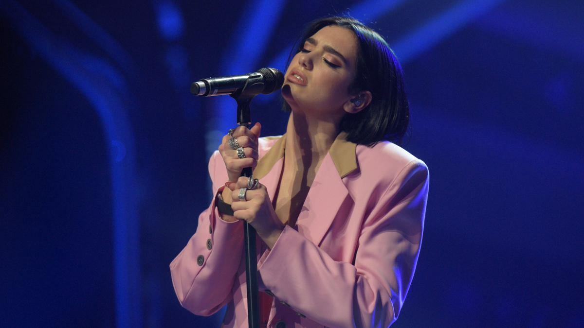 Tampil di Indonesia, Dua Lipa Sukses 'Sihir' Penonton dengan Lagu ...