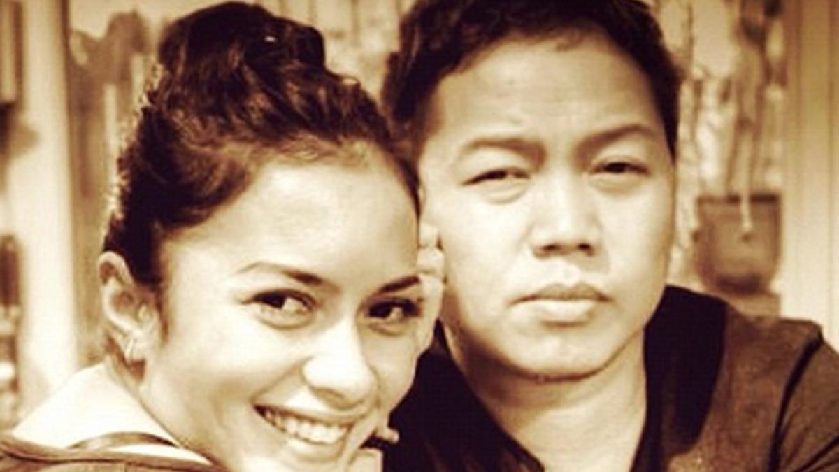 10 Momen Kehangatan Ade Sechan dan Sandhy Sondoro - Photo Fimela.com