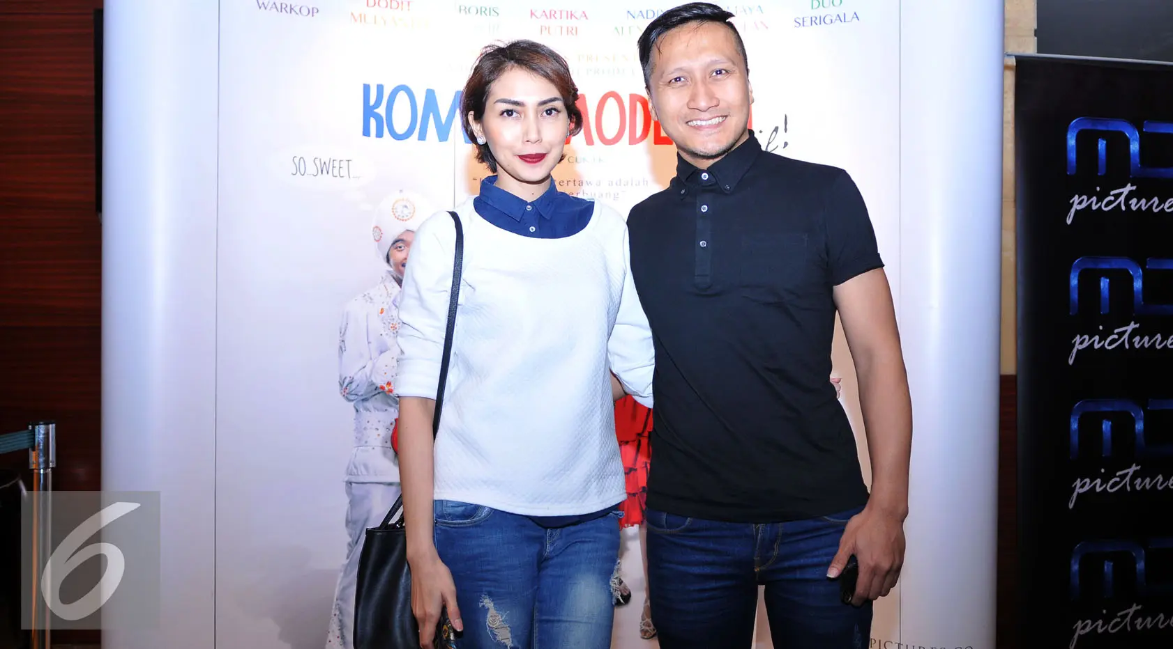 Arie Untung Ungkapkan Cinta Lewat Bunga - ShowBiz Liputan6.com