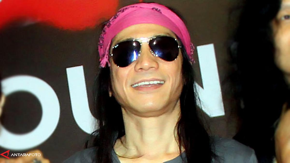 Abdee `Slank` Tersihir Permainan Gitar Steve Vai - ShowBiz Liputan6.com