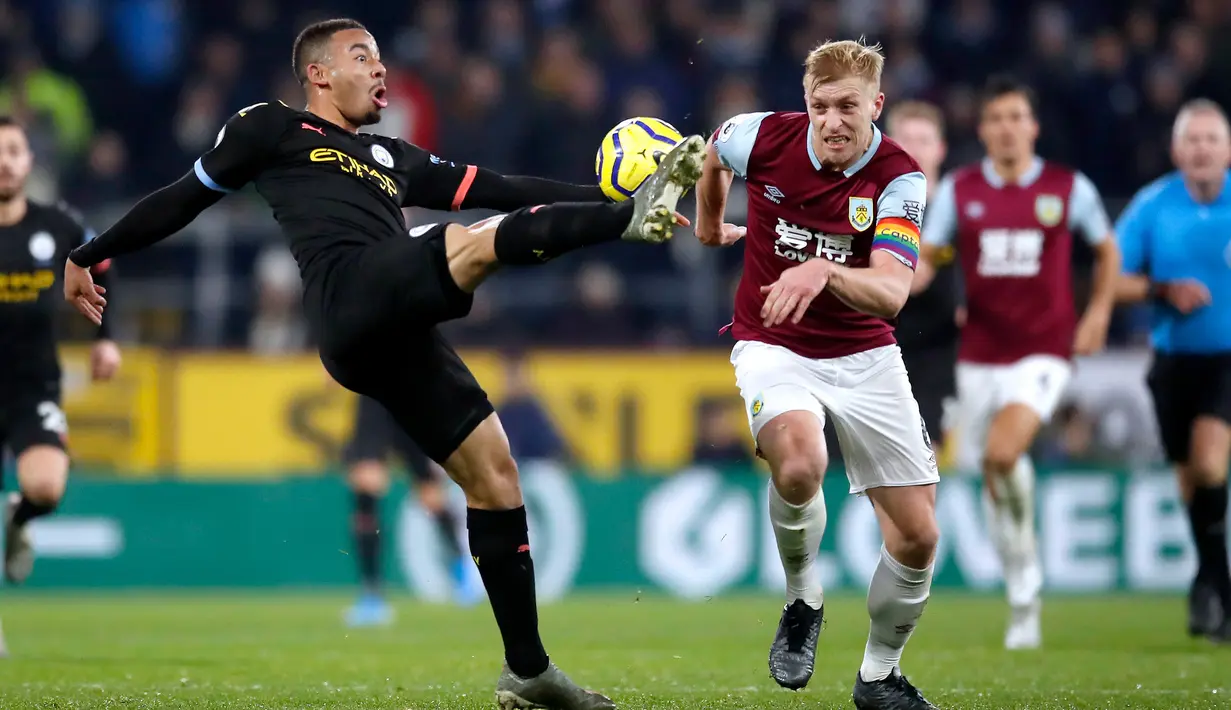 FOTO: Manchester City Hajar Burnley, Gabriel Jesus Tampil Memukau ...