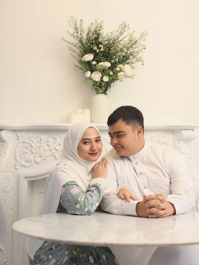 Nadzira Shafa Istri Ameer Azzikra Kini Pakai Cadar, Pihak Keluarga Beberkan Alasannya - ShowBiz ...