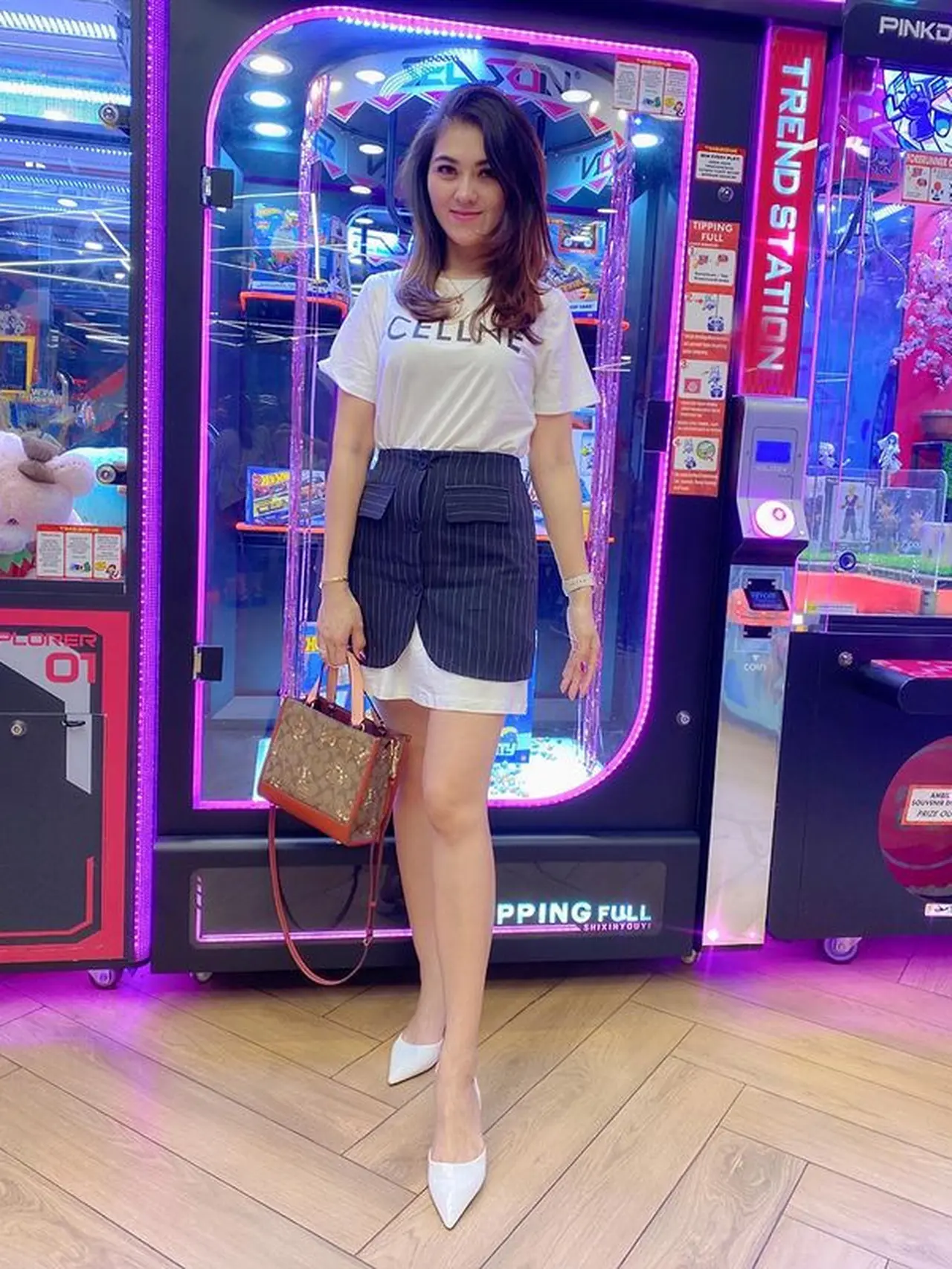 Jarang Tersorot, Intip 10 Potret Mantan Istri Andika Kangen Band yang Cantik Bak Sosialita Ibukota