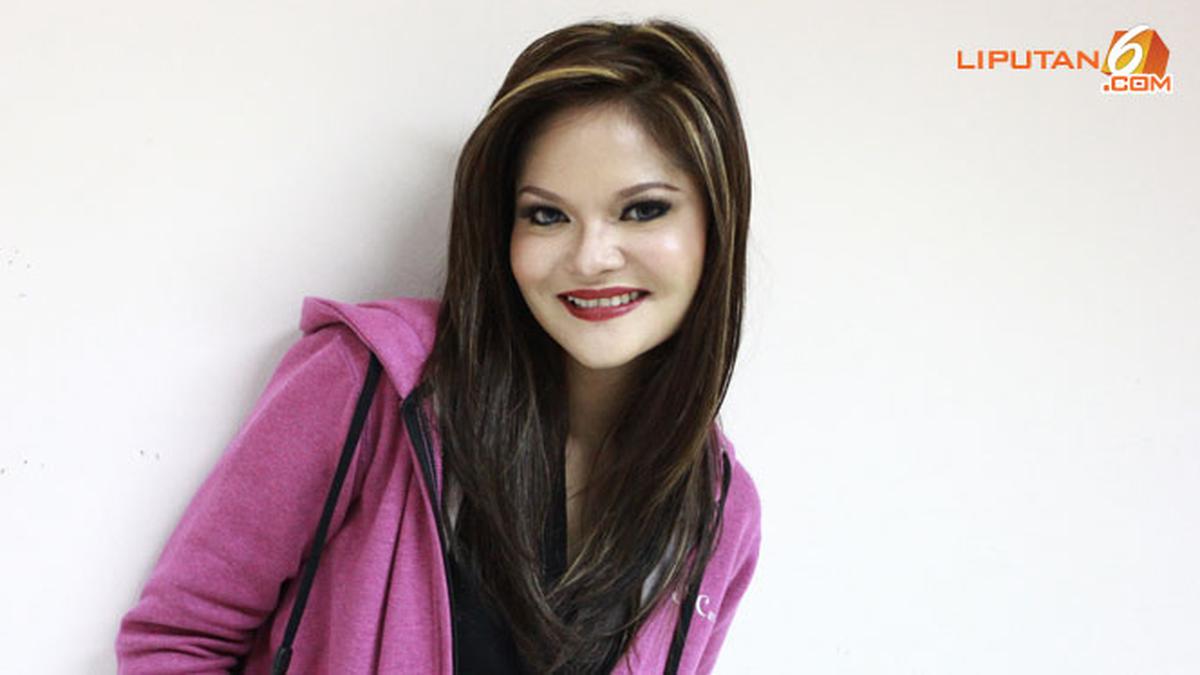 Terry Bangga Jadi Penyanyi Spesialis Lagu Daur Ulang - ShowBiz Liputan6.com