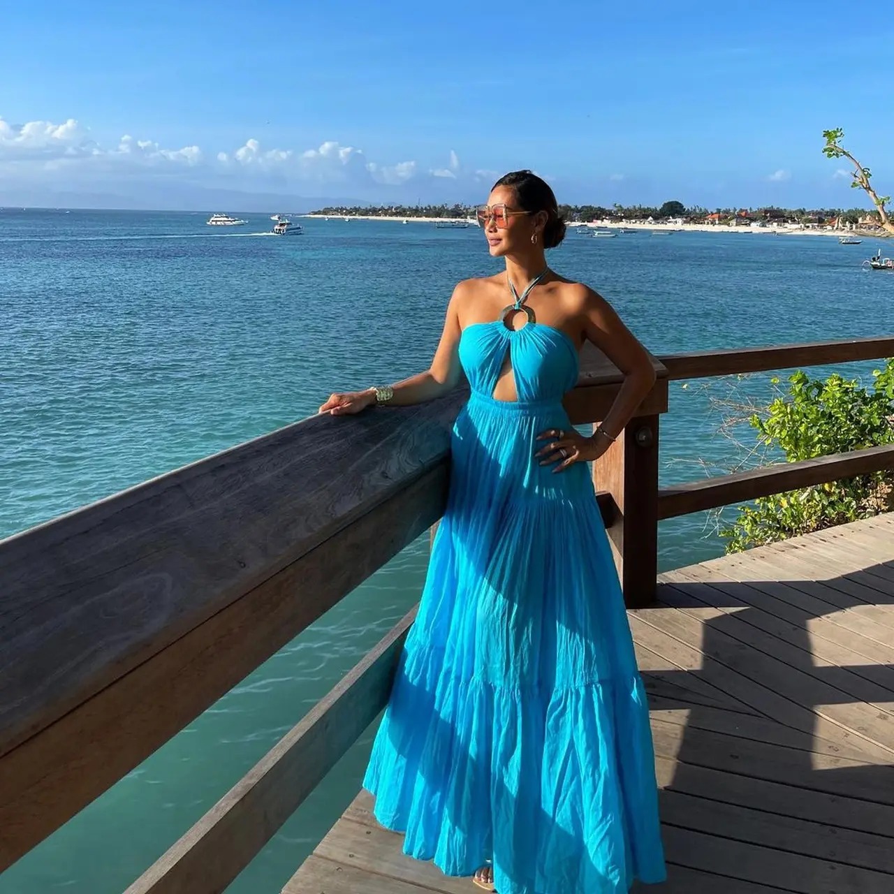 6 Potret Terkini Indah Kalalo yang Berulang Tahun ke-41, Cantik Awet ...