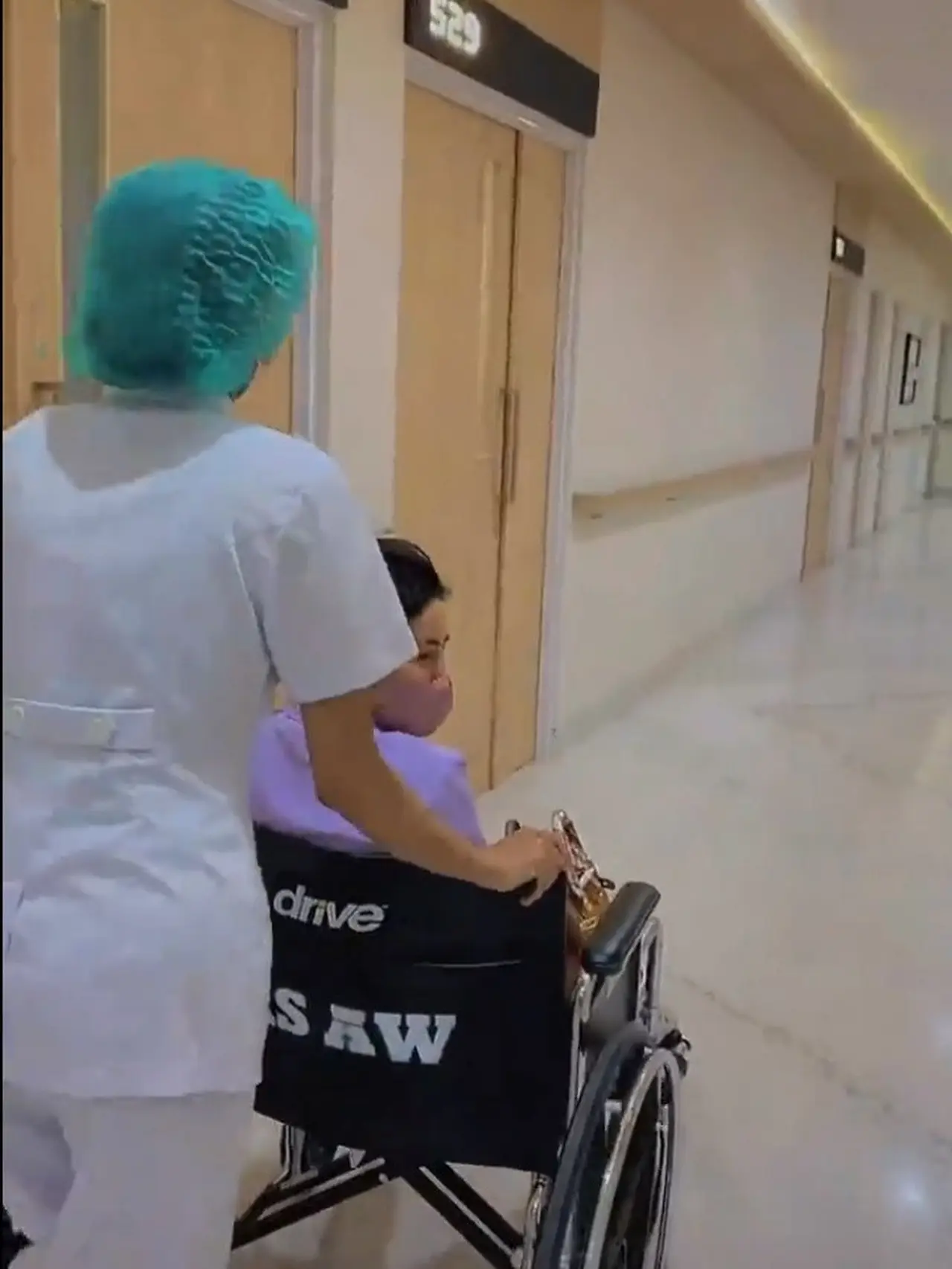 6 Potret Kondisi Ayu Aulia Dirawat di RS Idap Leukimia dan Peradangan ...