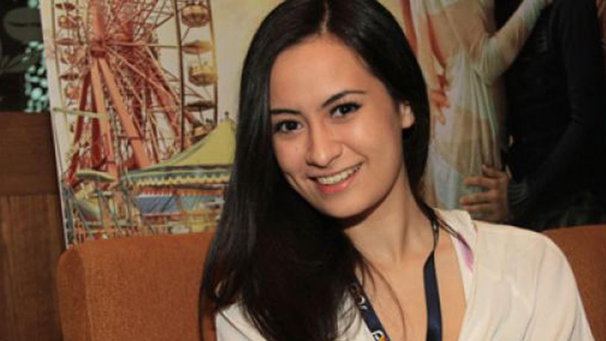 Vicky Monica Ingin Jadi Cewek Psikopat