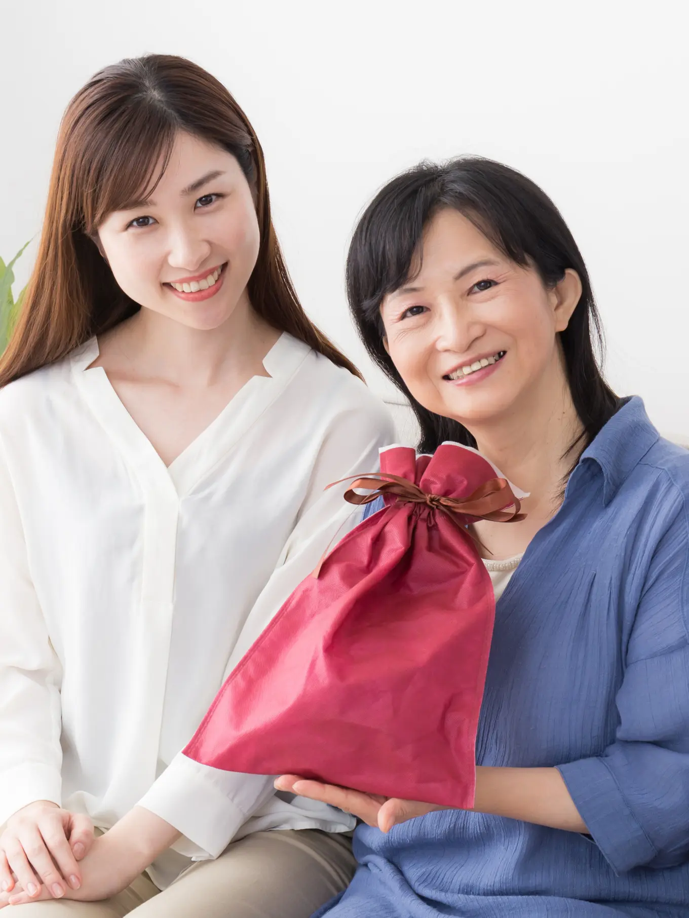 5 Cara Ampuh Agar Makin Akrab dengan Calon Mertua dan Ipar - Lifestyle ...