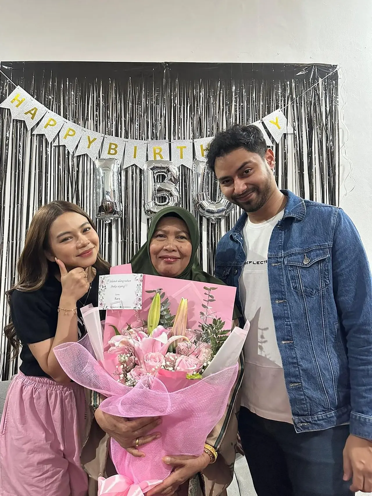 6 Potret Rara LIDA dan Pesulap Aladull yang Kian Romantis, Beda Usia ...