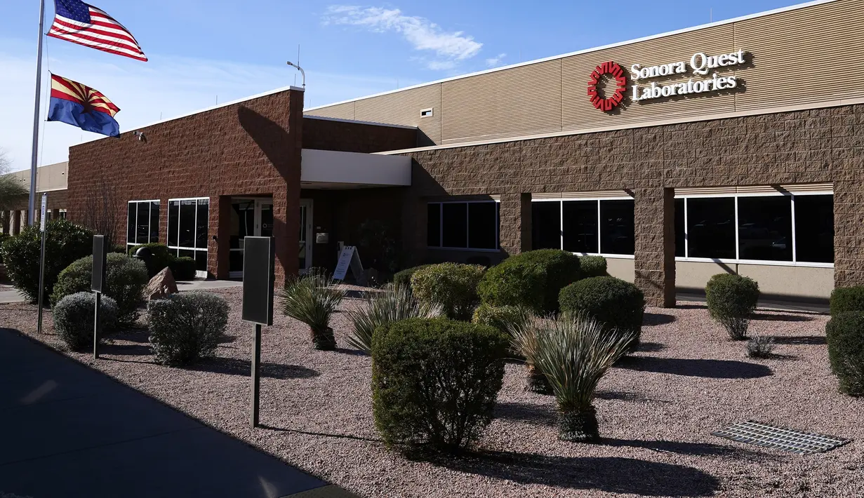 FOTO: Laboratorium Terbesar di Arizona Berjibaku dengan Tes Covid-19 ...