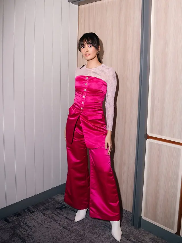 Mawar de Jongh Akui Gaya Busananya Simpel Elegan, Baju Lembut dan Wangi ...