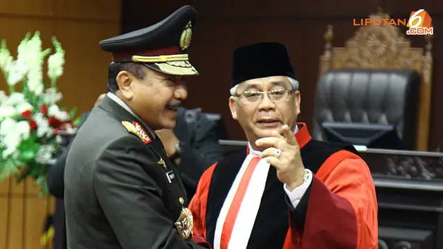 Resmi Jabat Ketua MK, Akil: Permasalahan Jadi Pelecut Mawas Diri - News Liputan6.com