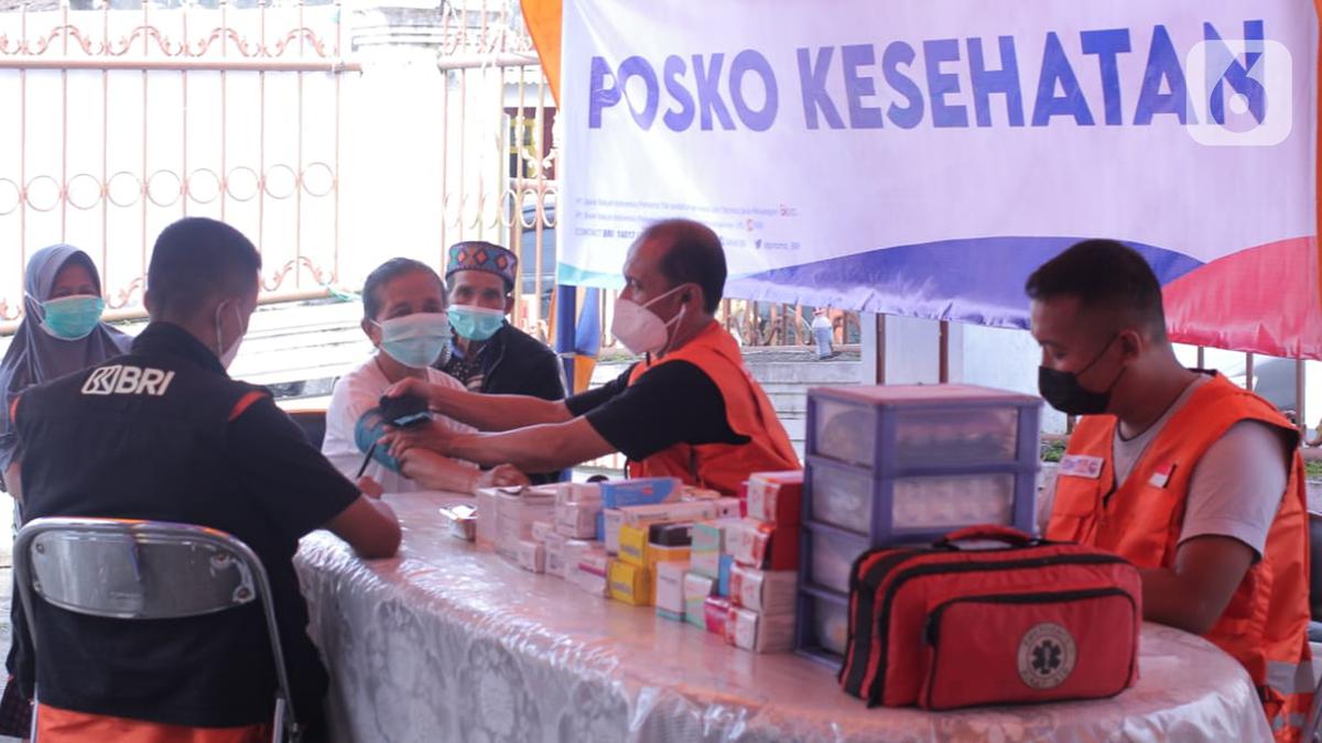 FOTO: Posko Kesehatan BRI Peduli Bantu Warga Terdampak Erupsi - Foto ...