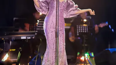 6 Potret Transformasi Ghea Youbi, Gayanya saat SMA Curi Perhatian - Hot ...