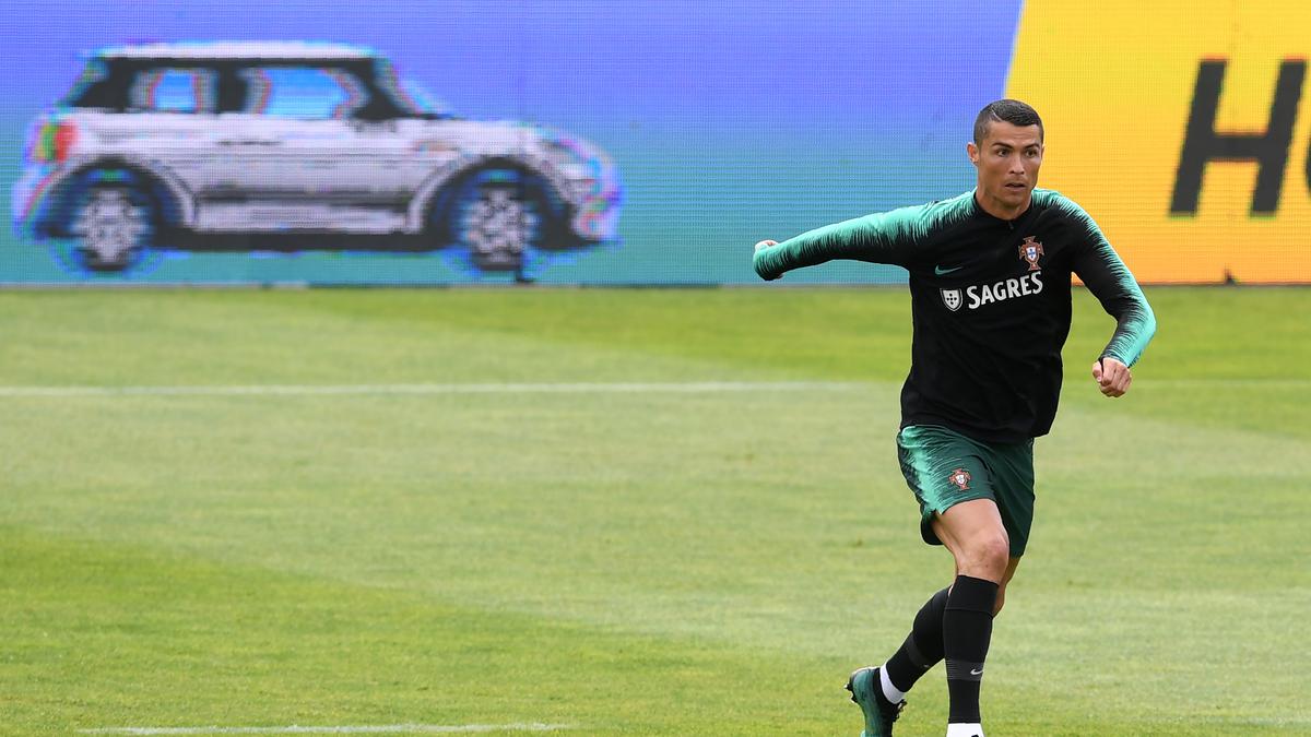 Begini Cara Ronaldo Terbebas dari Masalah Pajak - Bola Liputan6.com